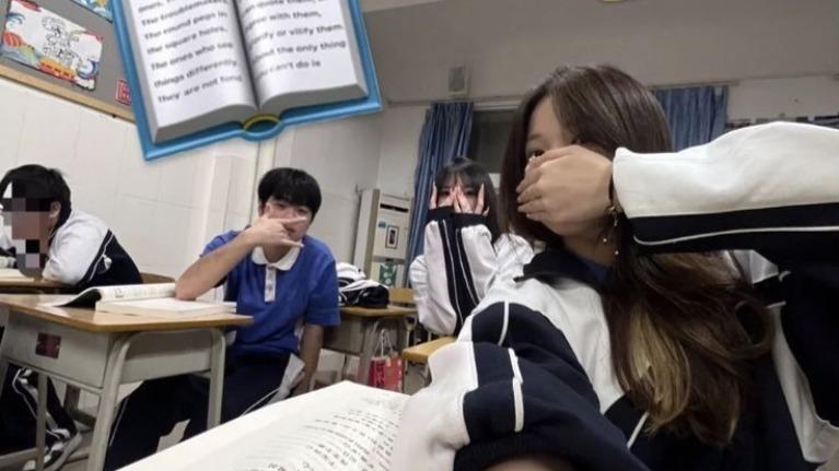 Pov 1 Ngày đi Học Của Bạn Và Những Drama Thú Vị 👤hanne W